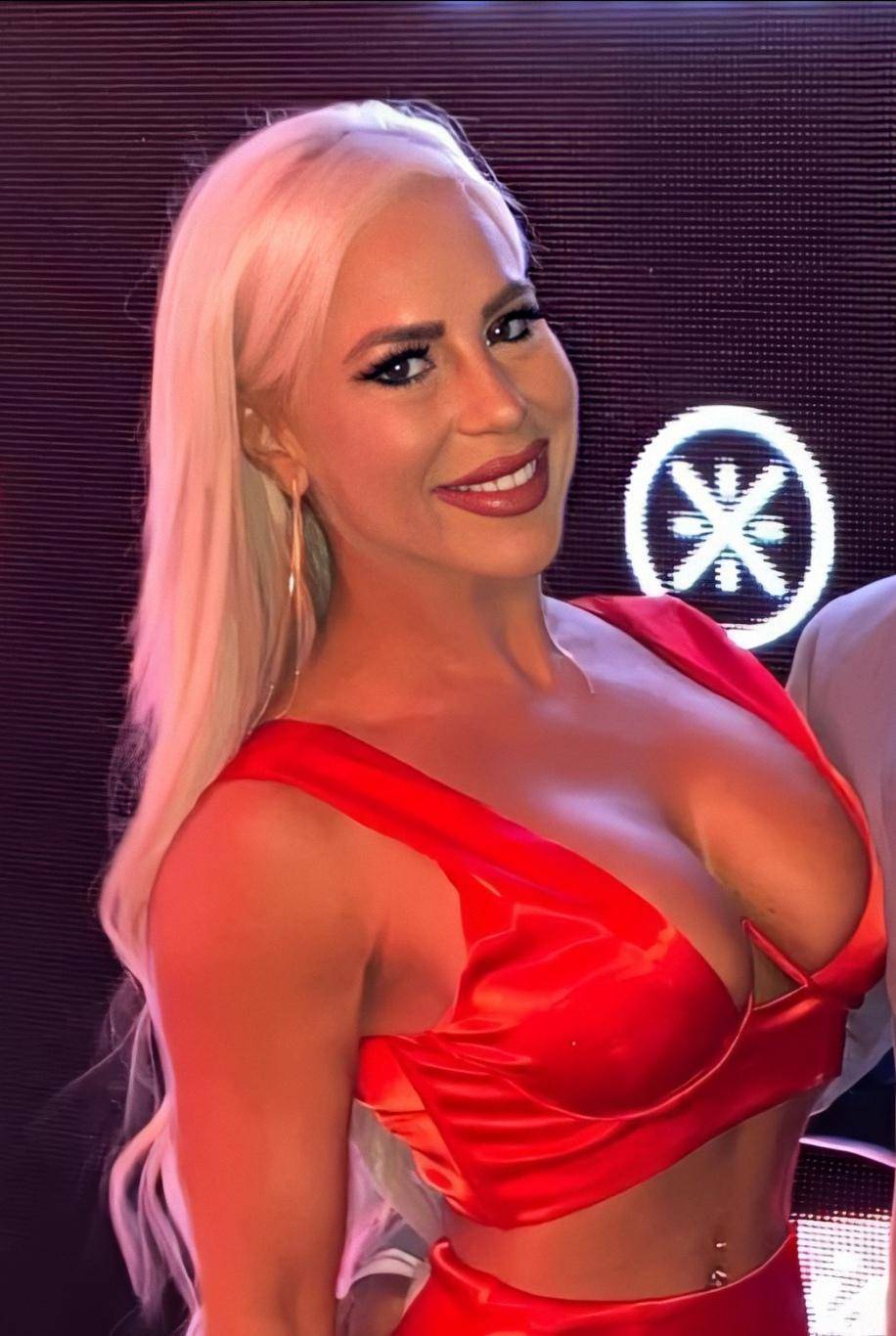 Dana Brooke | Scrolller