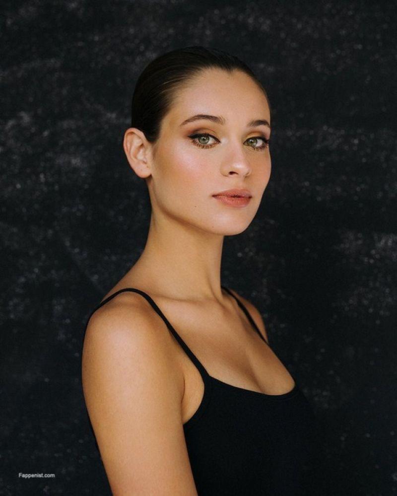 Daniela Melchior has amazing eyes | Scrolller