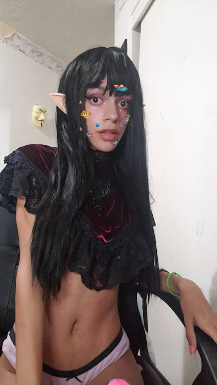 Dark elf | Scrolller