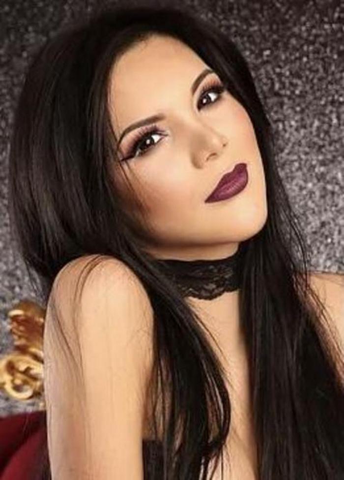 Dark eyes, Dark hair | Scrolller