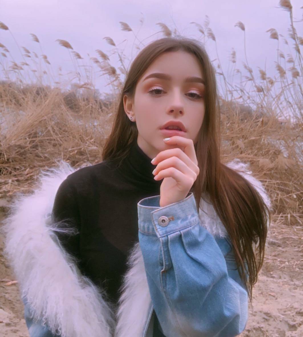 Dasha looking pretty | Scrolller