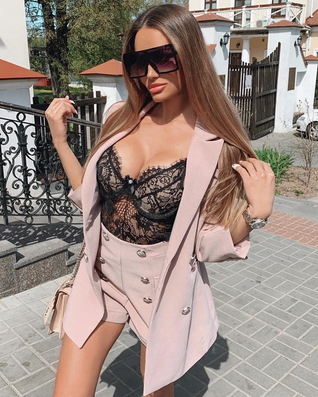 Dasha Mart | Scrolller