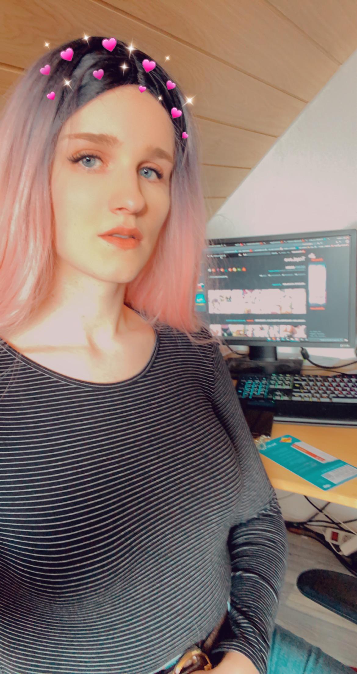 Date me ? | Scrolller