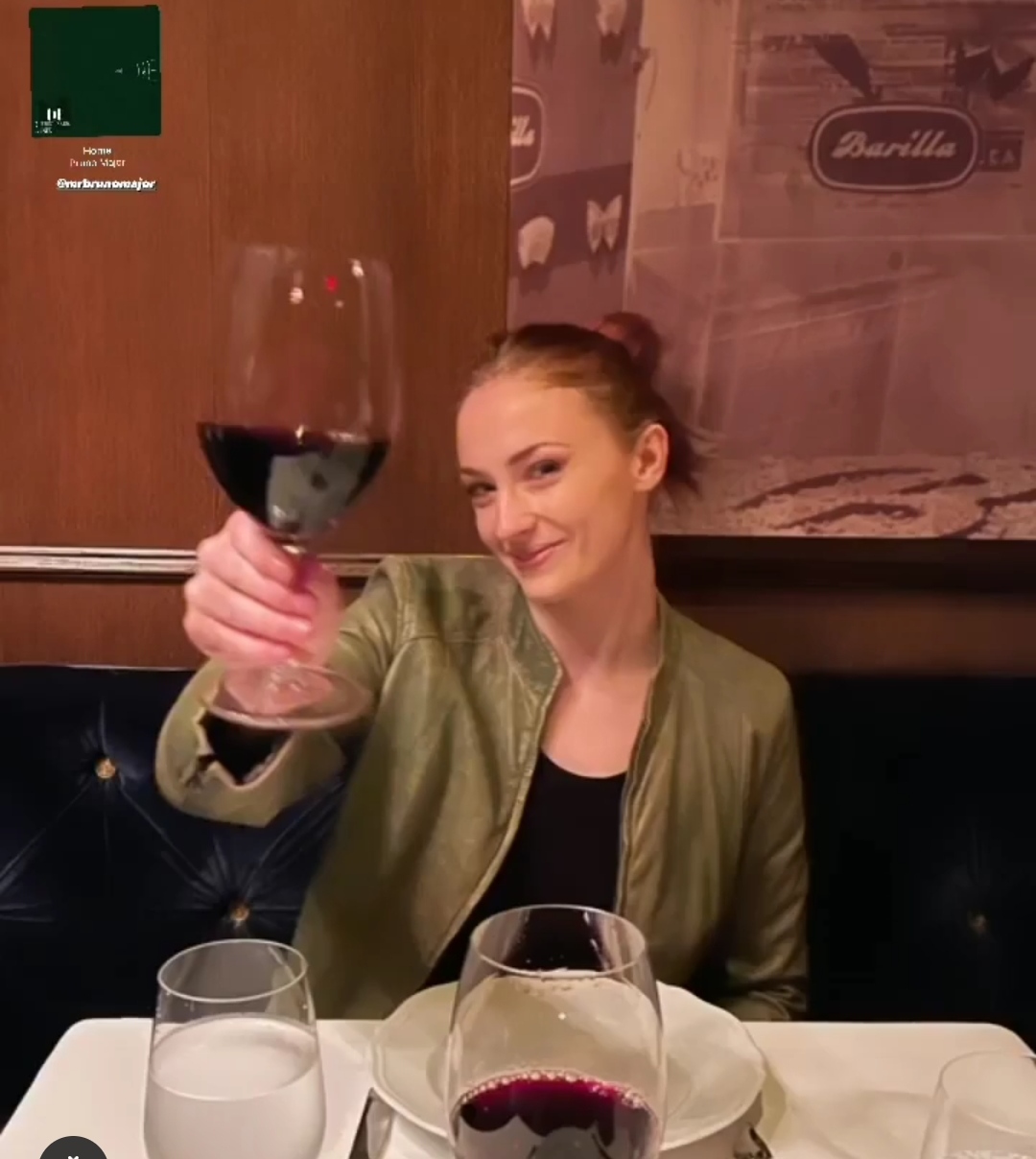 Date night with Joe | Scrolller