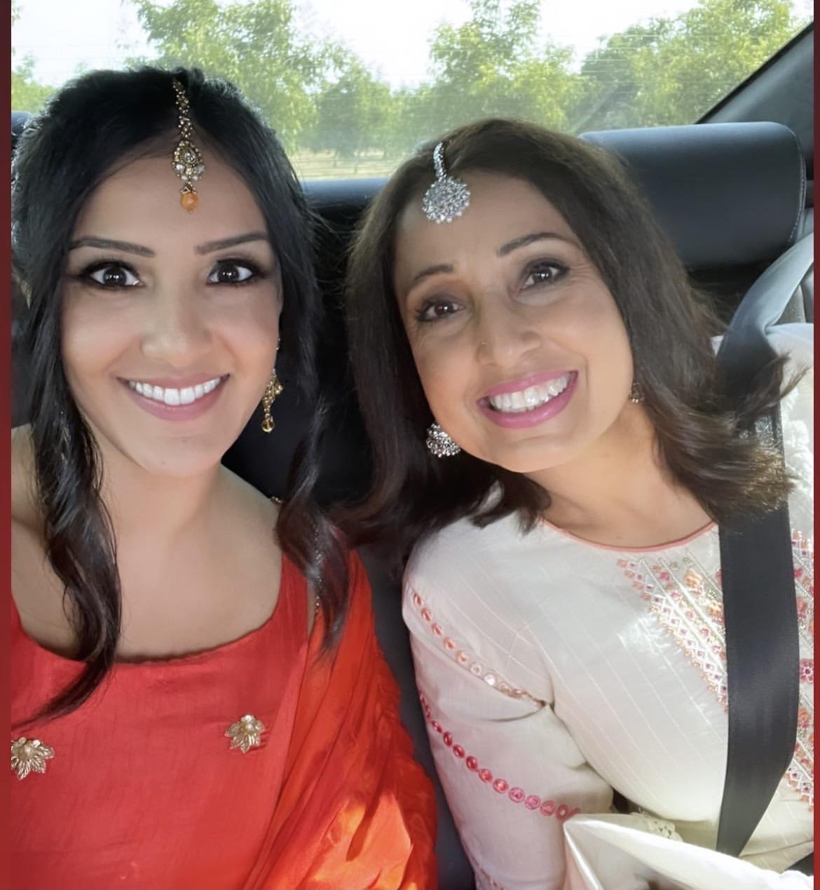 Daughter & Mother | Scrolller