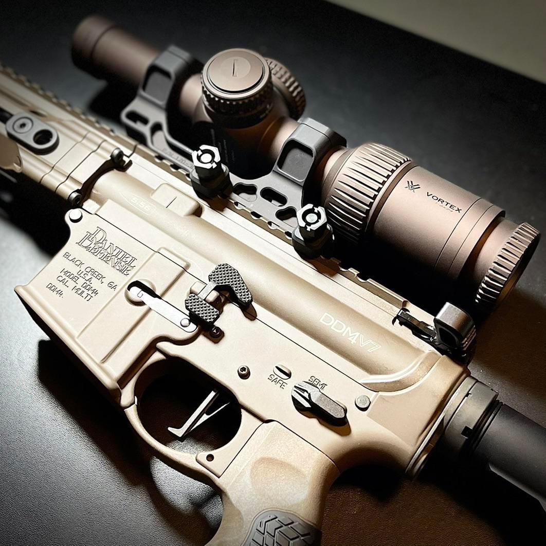 DDM4V7 + Razor Gen II-E | Scrolller