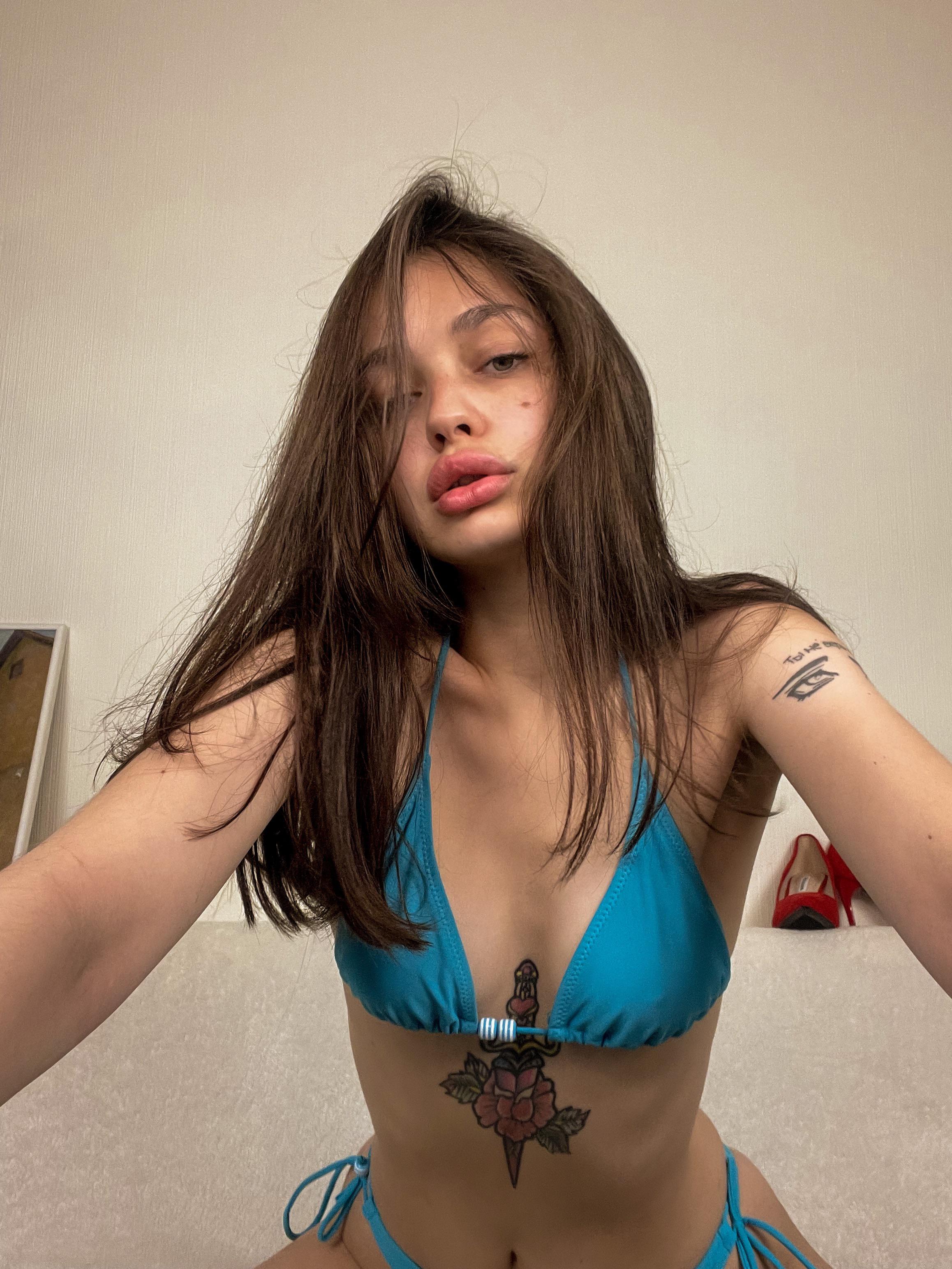 Dear Carolin | Scrolller