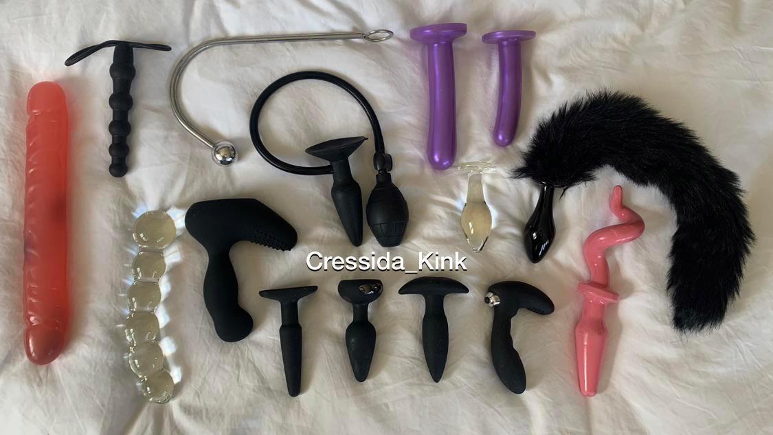 Decisions, decisions... 🤔 | Scrolller