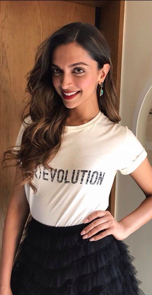 Deepika Padukone always looks tip top | Scrolller