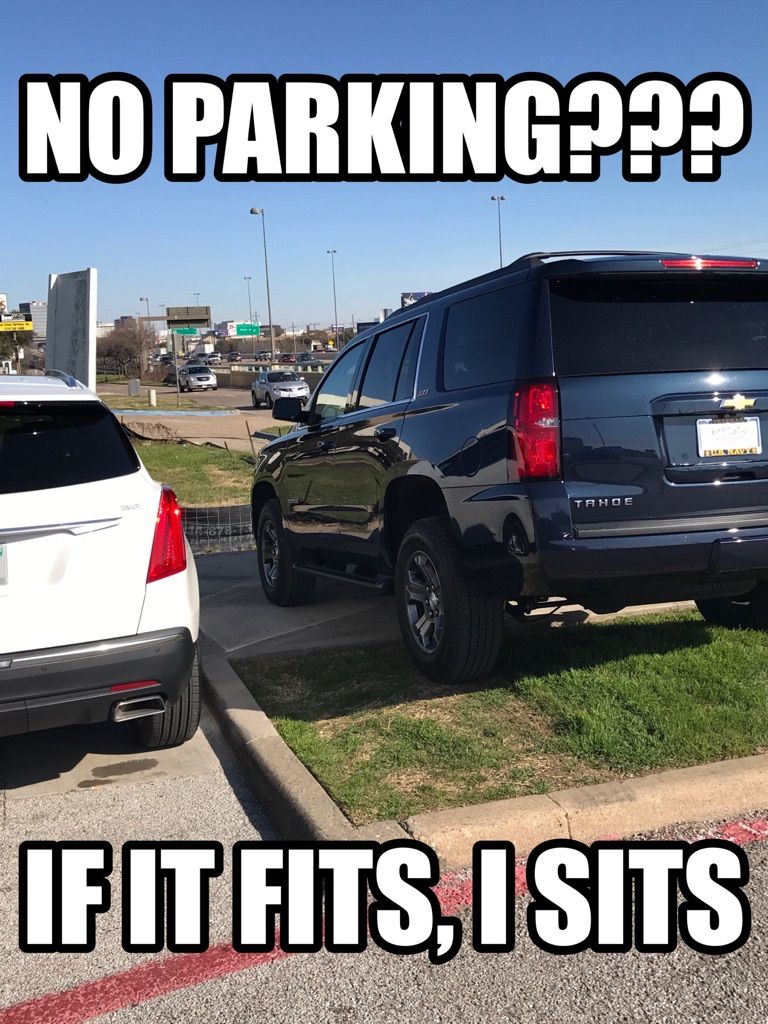 Deli parking lot was packed. | Scrolller