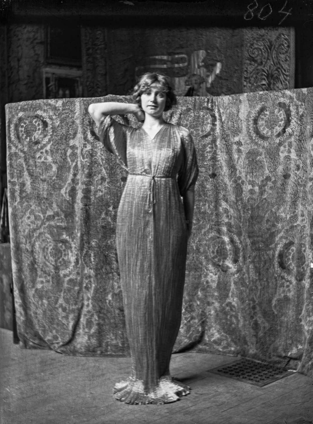 Delphos pleated dress by Fortuny. 1920 | Scrolller