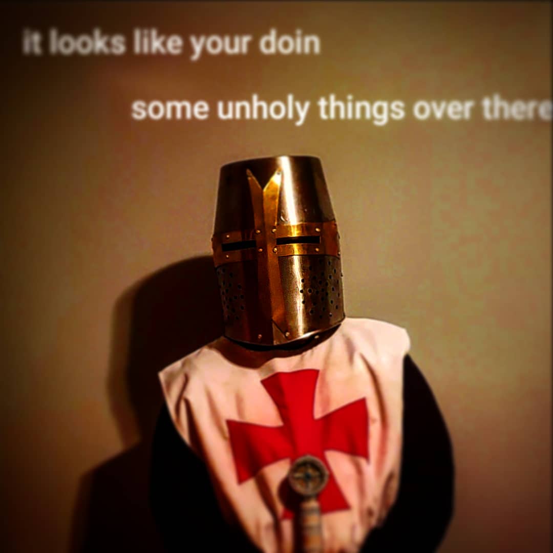 Deus vult | Scrolller
