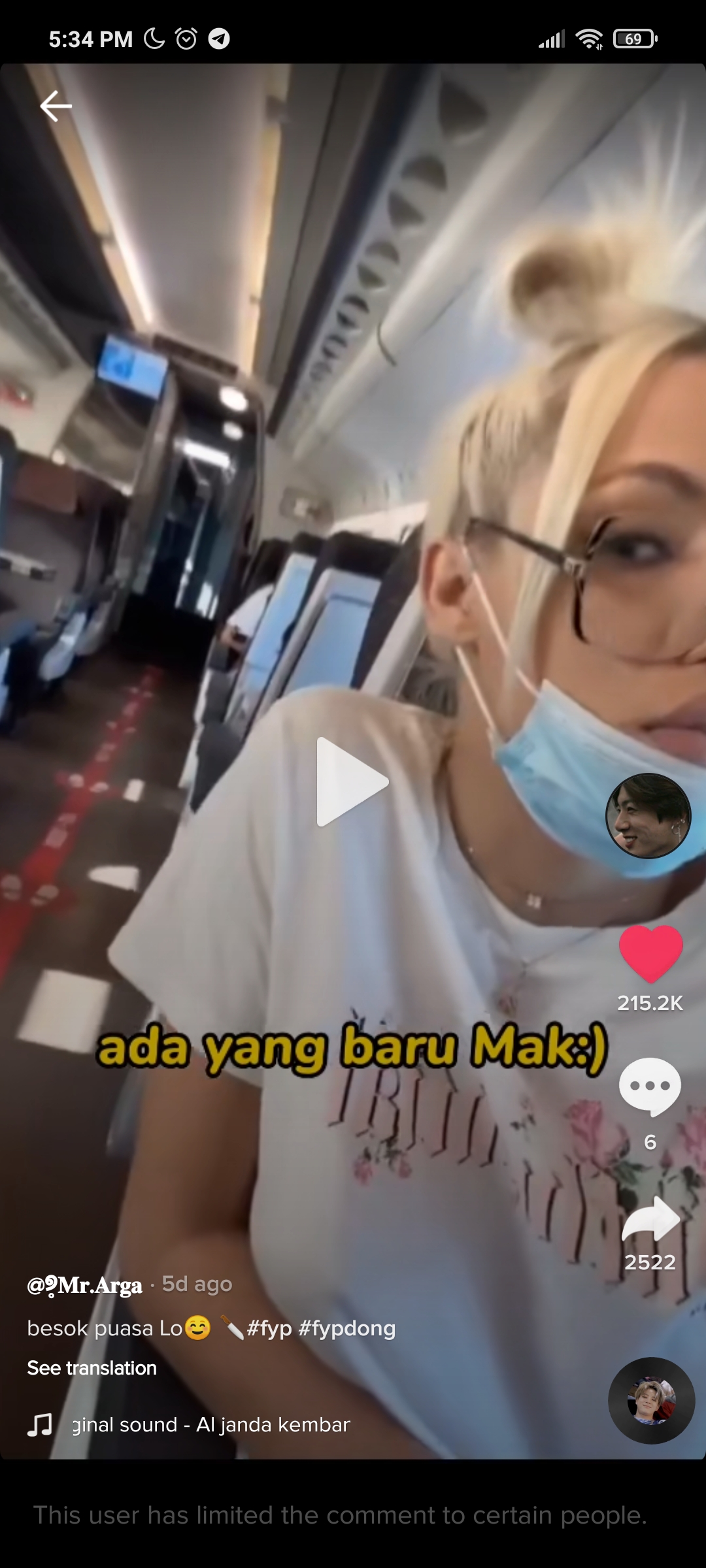 Dia tengah flash tiddies dia pastu half screen kena cut. Nie sapa. Ada sauce tak. Local ke. Nmpk ...