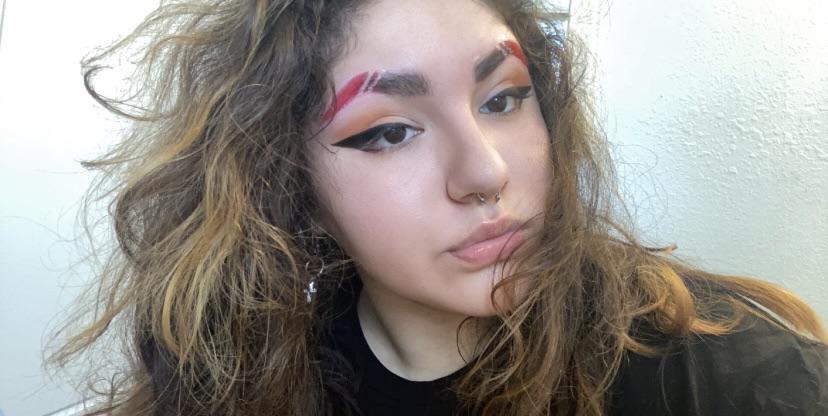 did double slits in both my eyebrows today 😳 | Scrolller