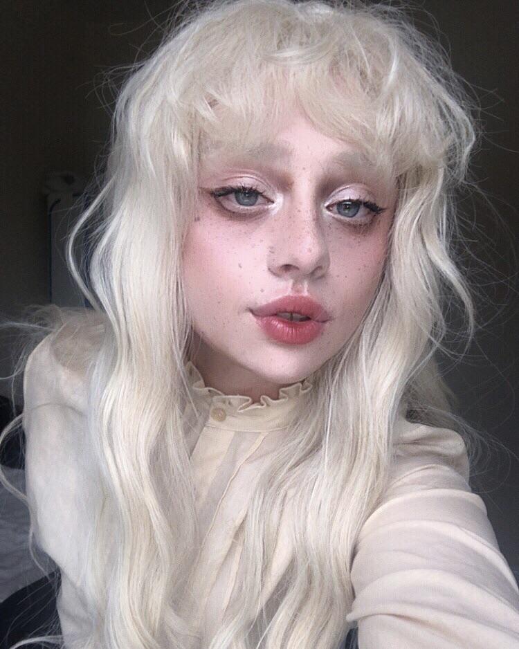 did my makeup today~ | Scrolller