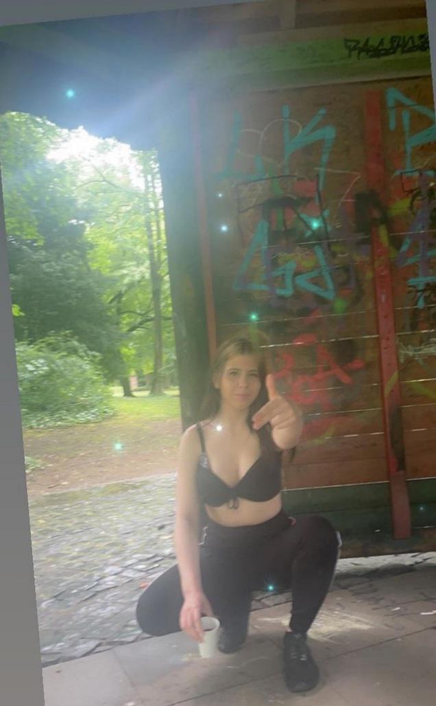 Die Geile mandy will vollgespritzt werden. | Scrolller