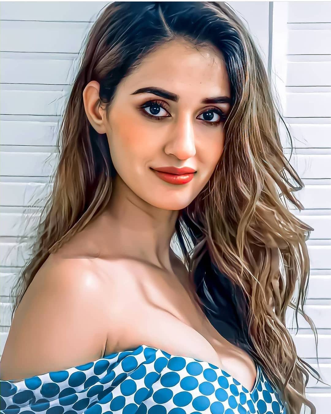 Disha Patani | Scrolller