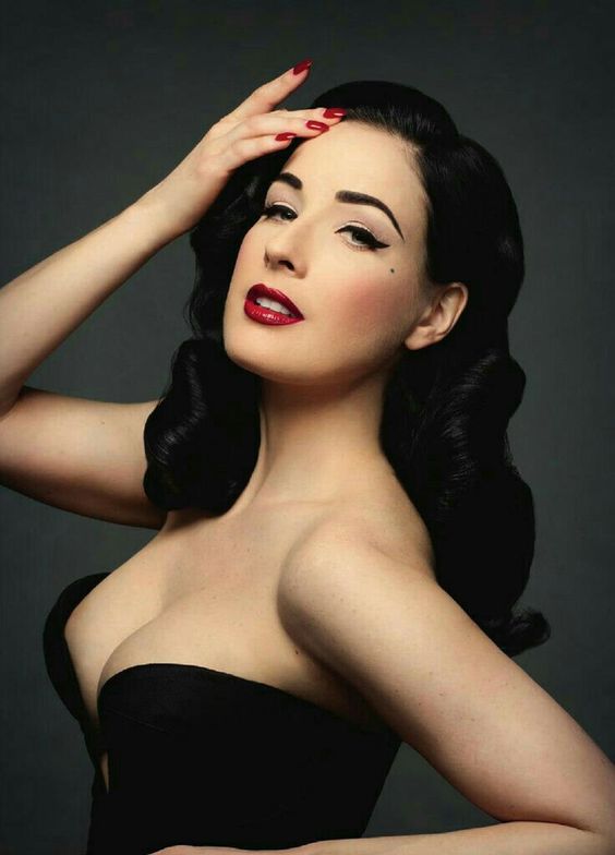 Dita Von Teese | Scrolller