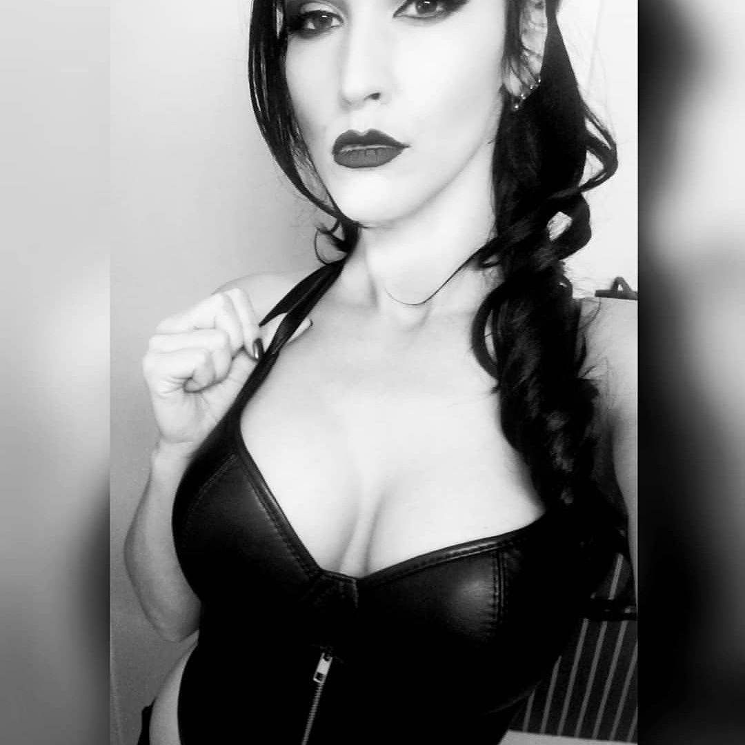 Dm slaves | Scrolller