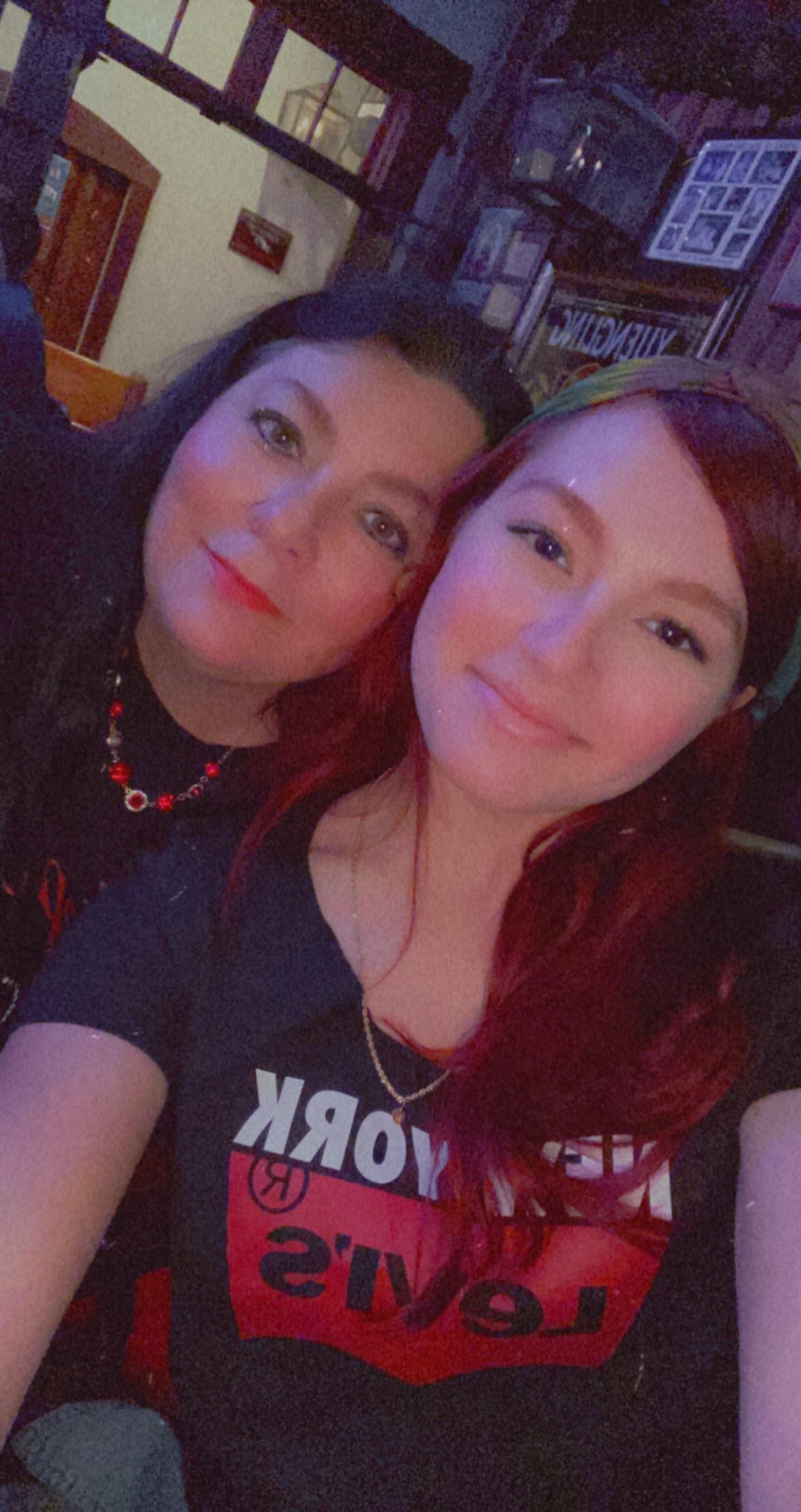 Do me and mom look alike? [23] | Scrolller
