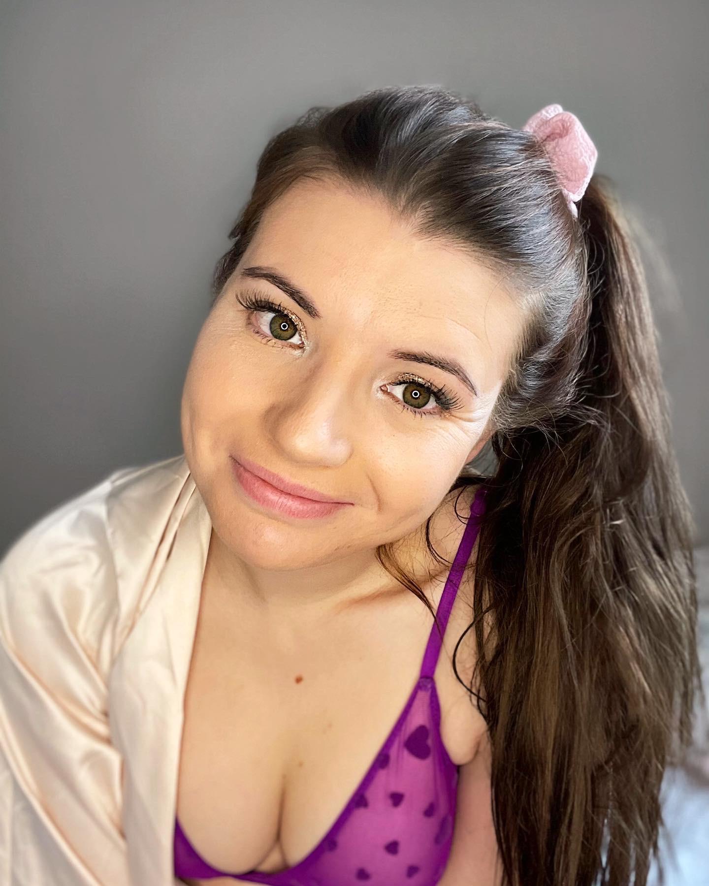 Do my eyes look pretty here? 😇 | Scrolller