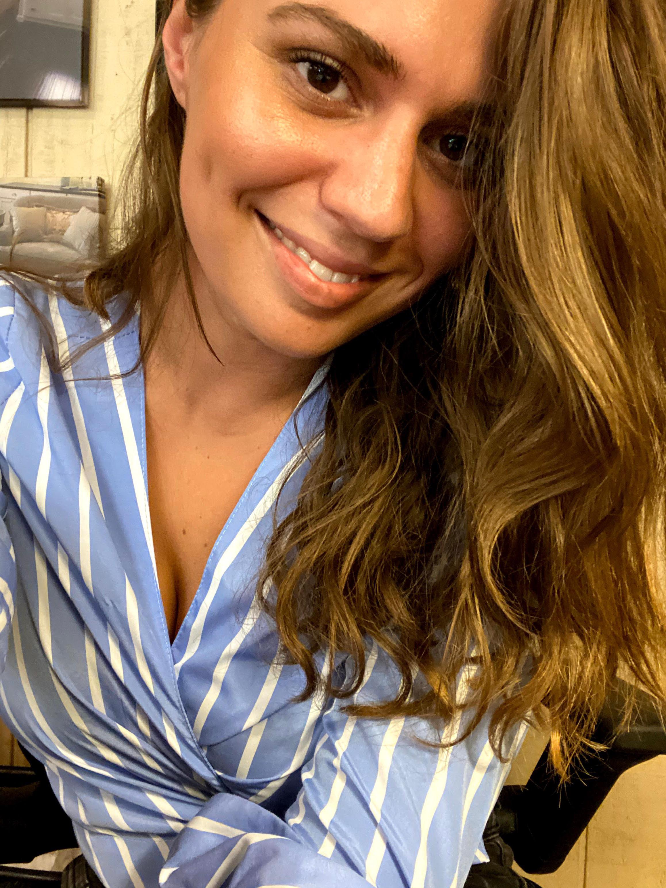 Do we like Dimples here? | Scrolller