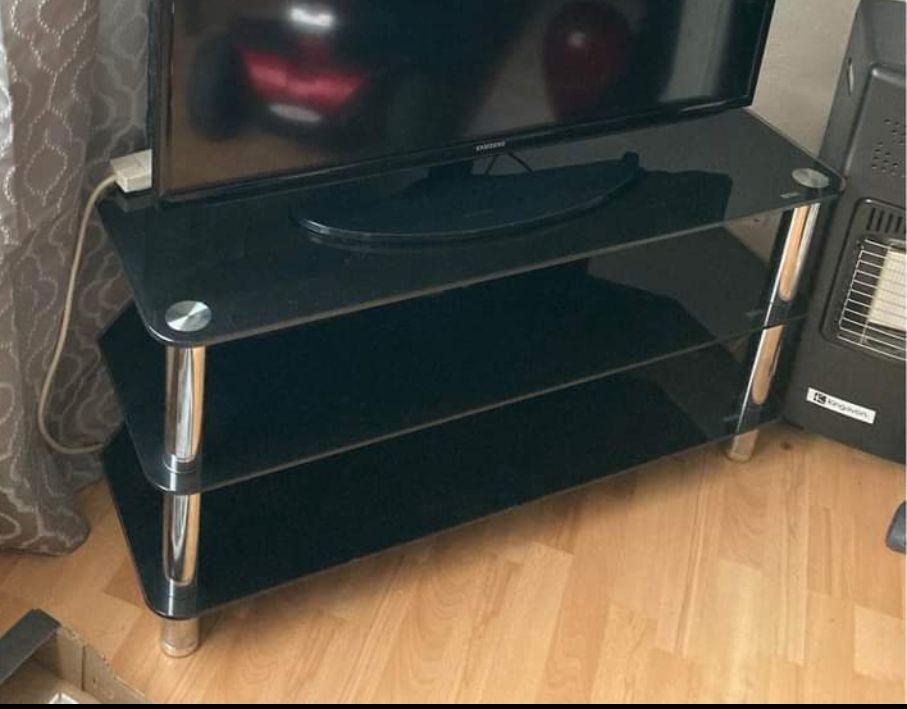 Do you have this TV stand | Scrolller