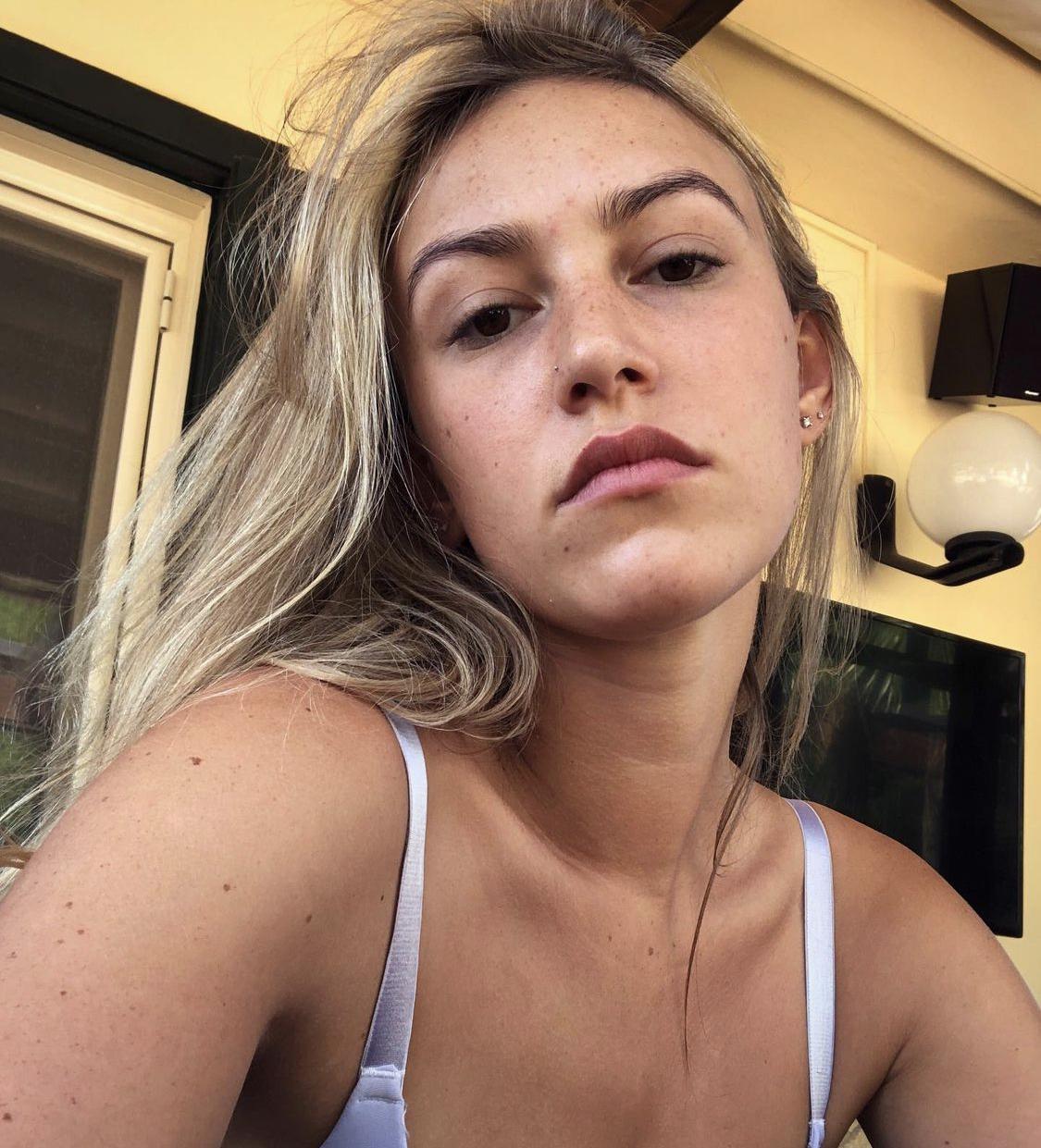 Do you like all natural girls? [F24] | Scrolller