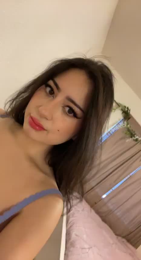 Do you like 5’0” mexicanas? | Scrolller