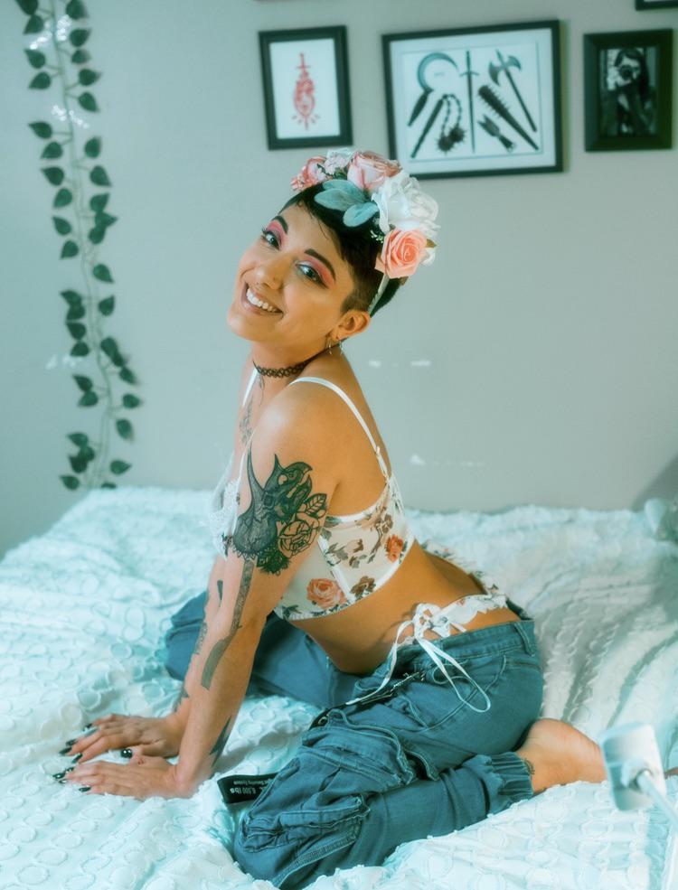 Do You Like My Flower Crown Scrolller