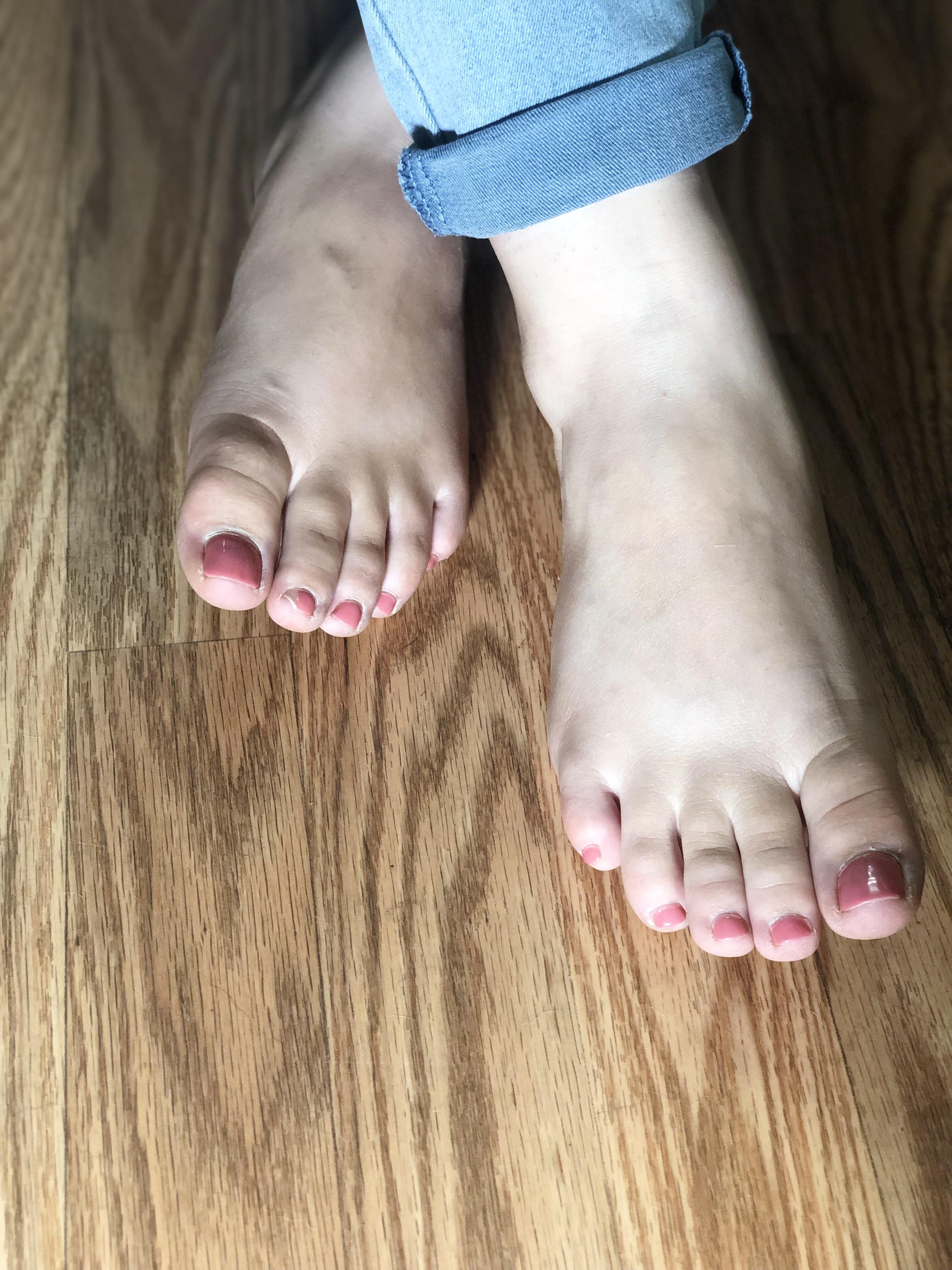 Do you like my nails? | Scrolller