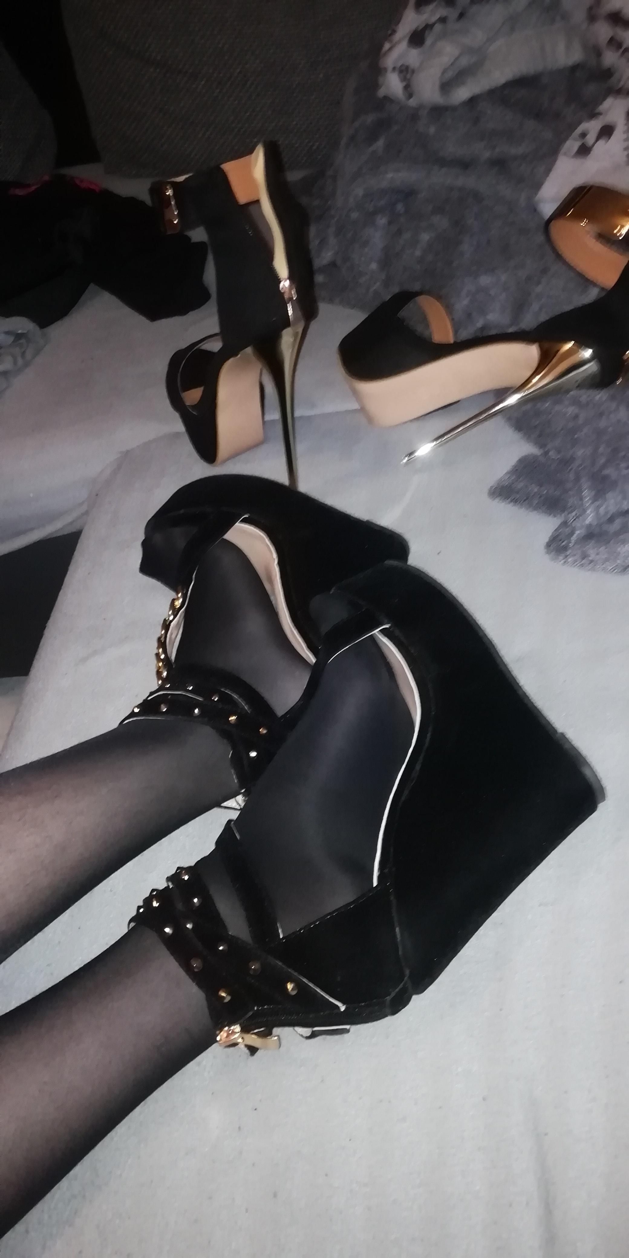 Do you like my new heels? 😊 | Scrolller