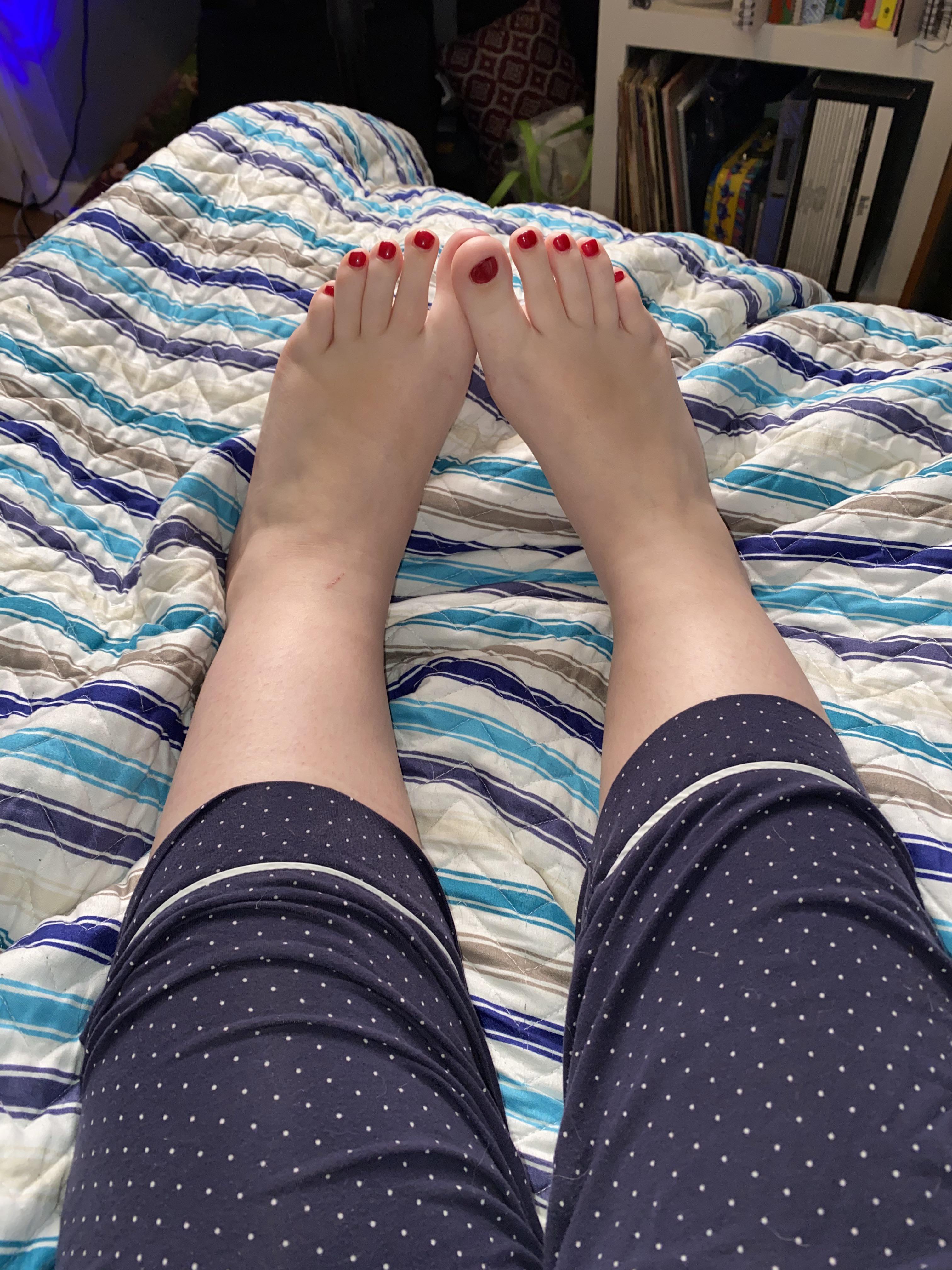 Do you like my size 11 feet? DMs welcome | Scrolller