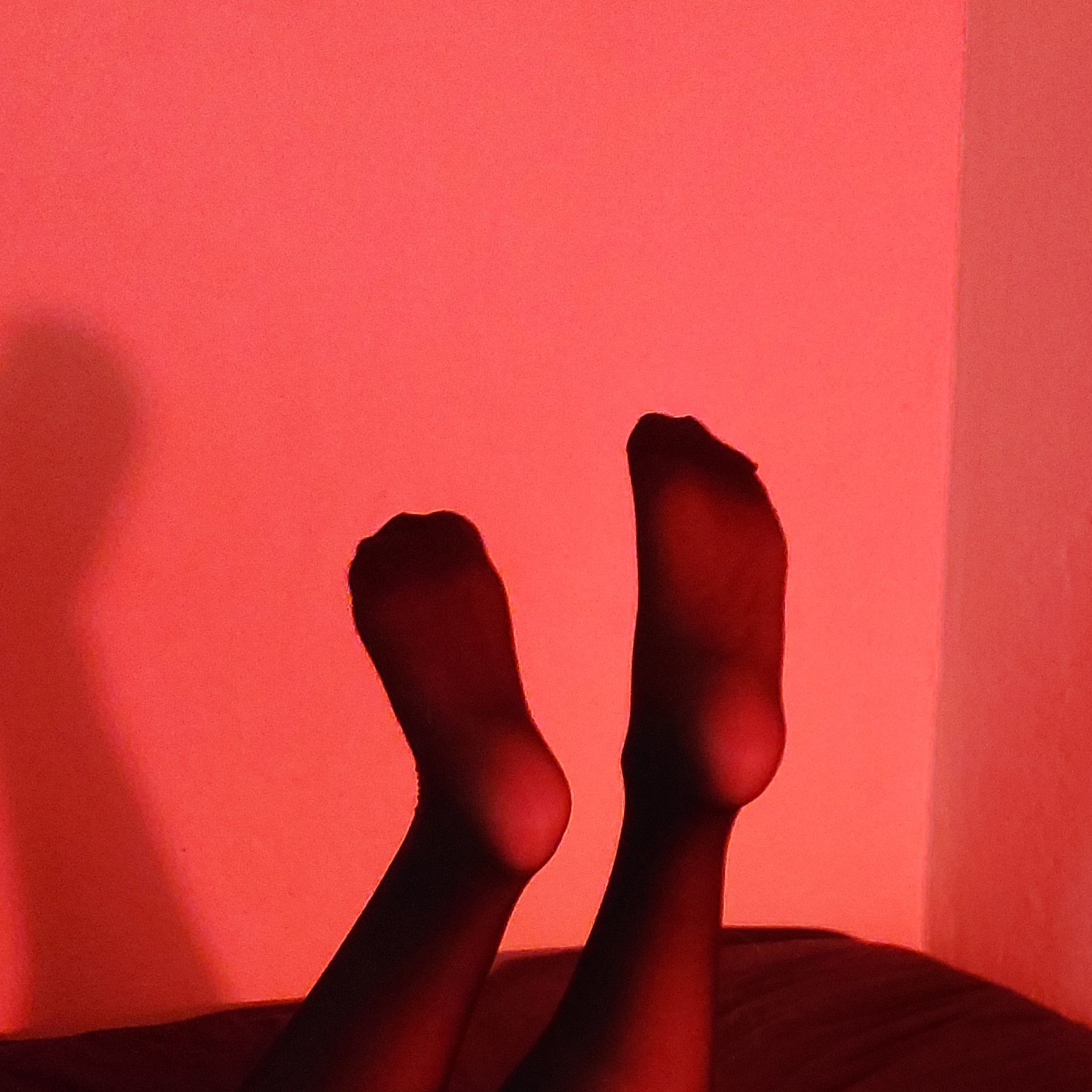 Do You Like My Small Feet Scrolller