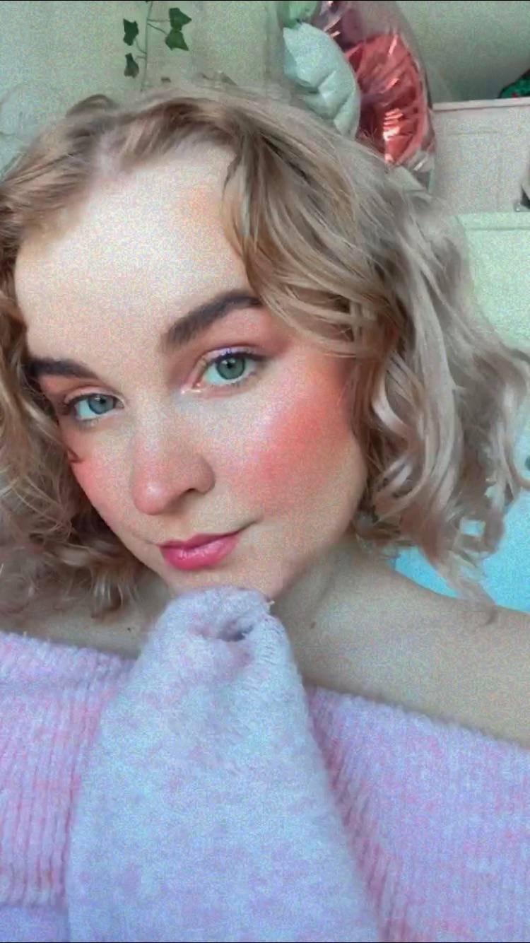 Do you like my soft aesthetic? 🌸 | Scrolller