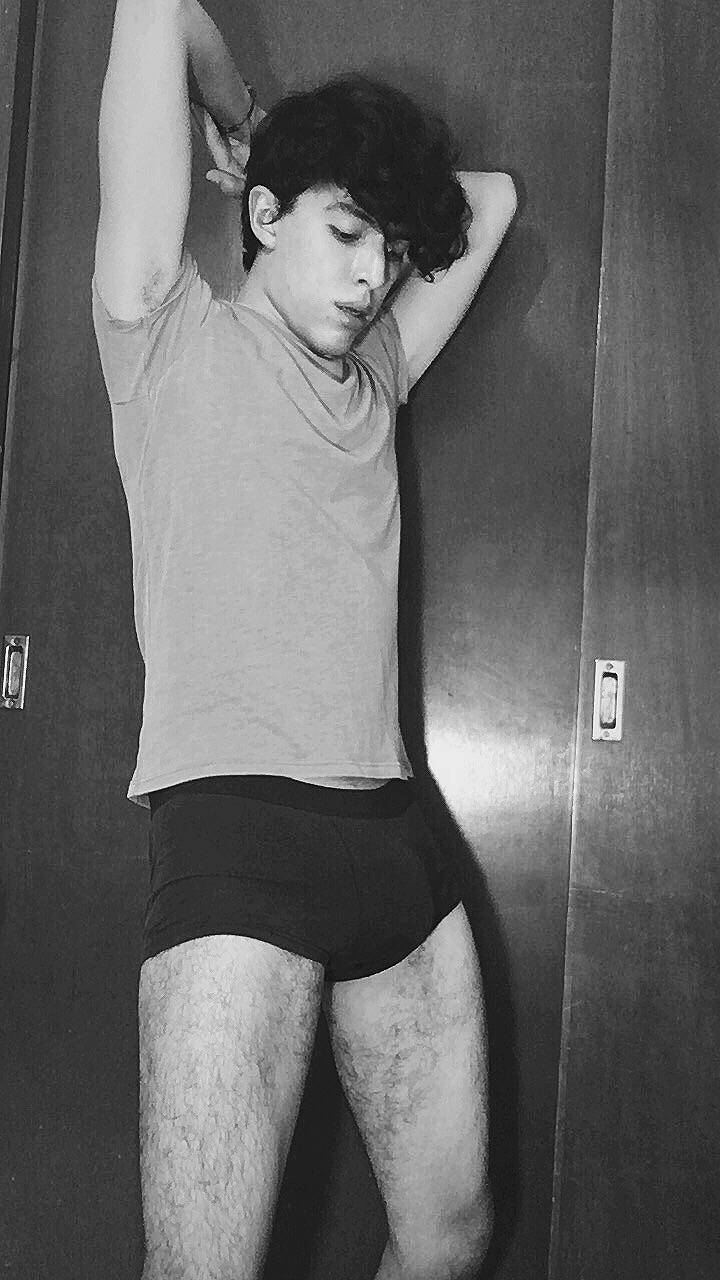 Rub your face on my bulge | Scrolller