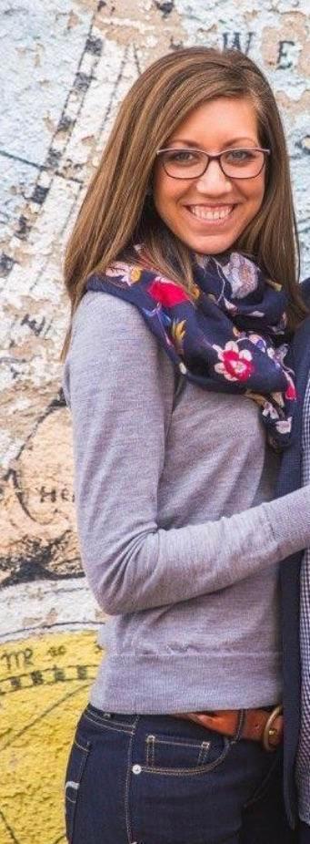 Do you like shy girls in glasses? 🥺 | Scrolller