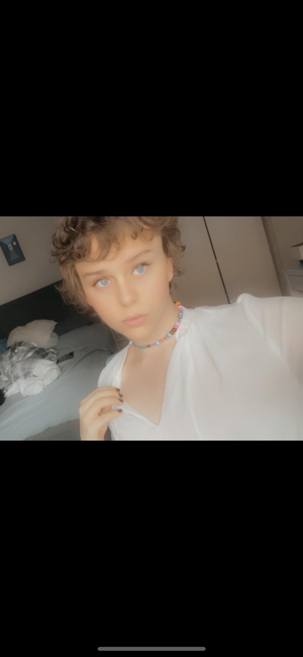 Am I pretty enough to be your femboy bf? 😘💕 | Scrolller