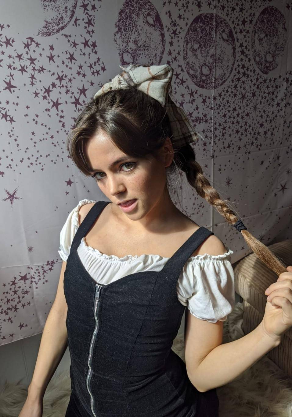 Do you want to pull on my braid? 😏 | Scrolller