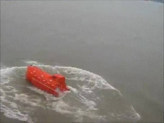 Docking a Lifeboat | Scrolller