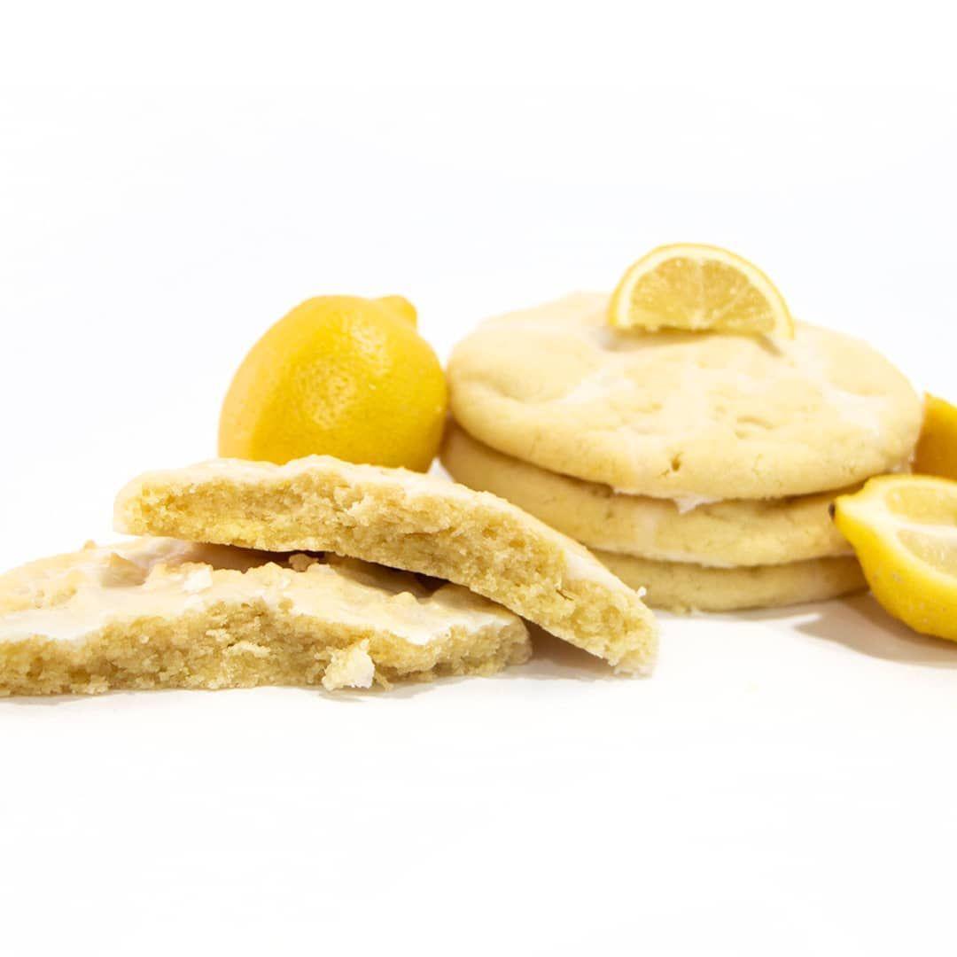 Does anyone have a copycat Crumbl lemon glaze cookie recipe? | Scrolller