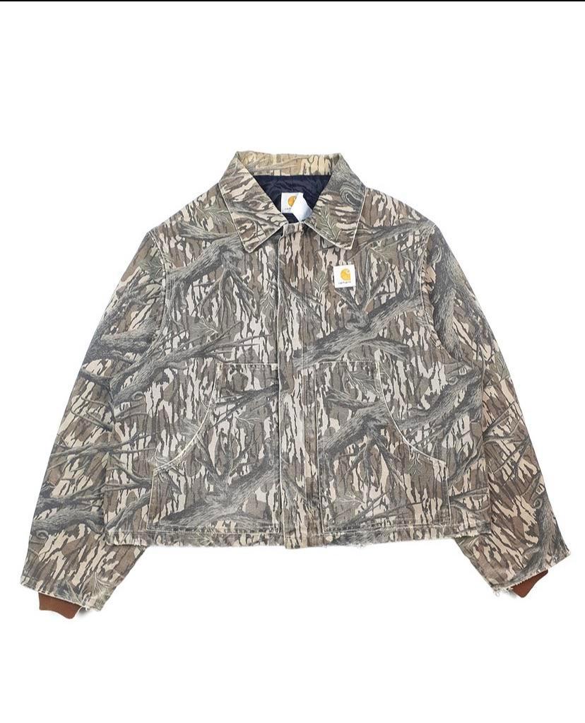 Does anyone have any info on this jacket, like the product number or name of the pattern ...