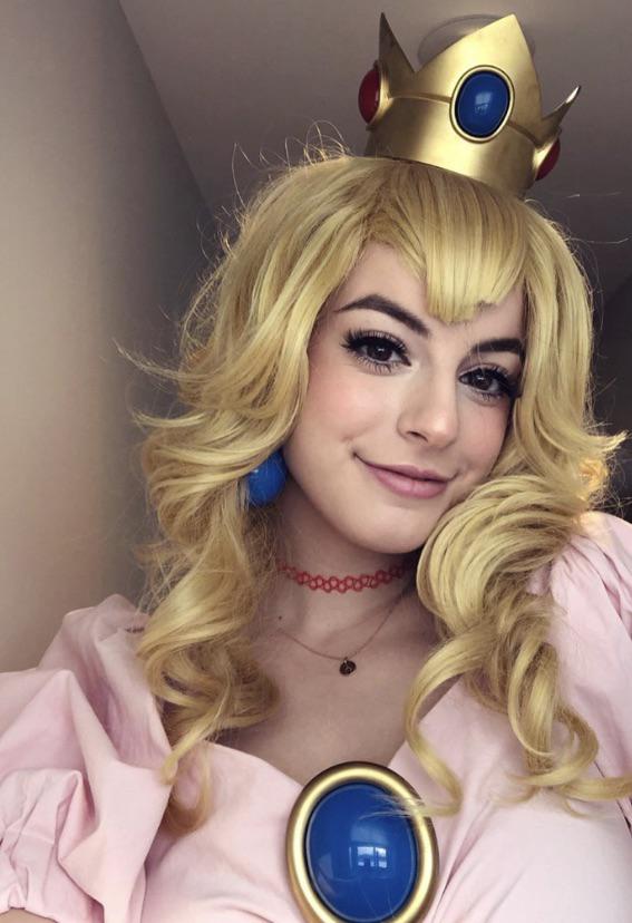 Does she count cause they are related to Gibi?? | Scrolller