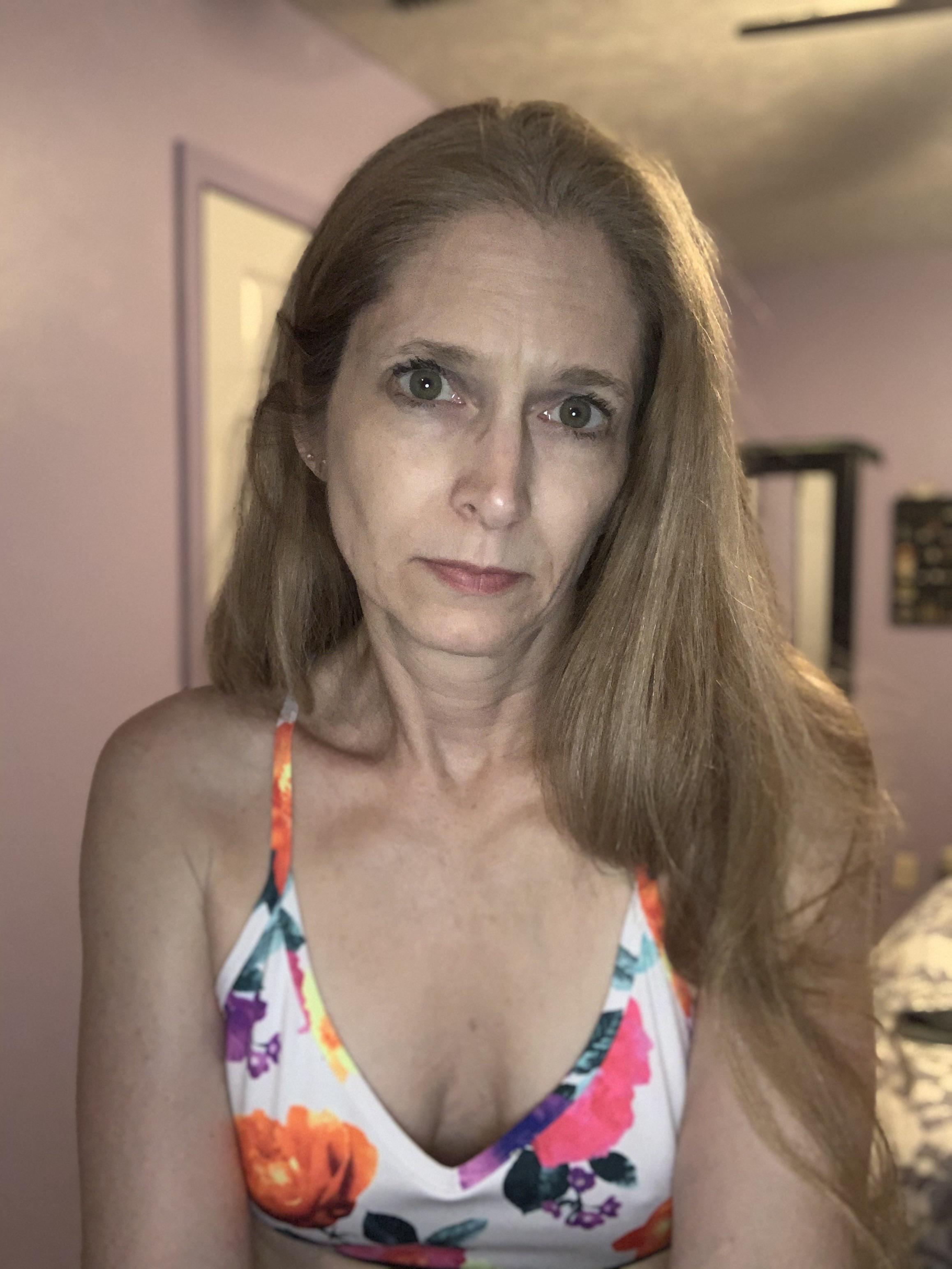 Does this count as cleavage? | Scrolller