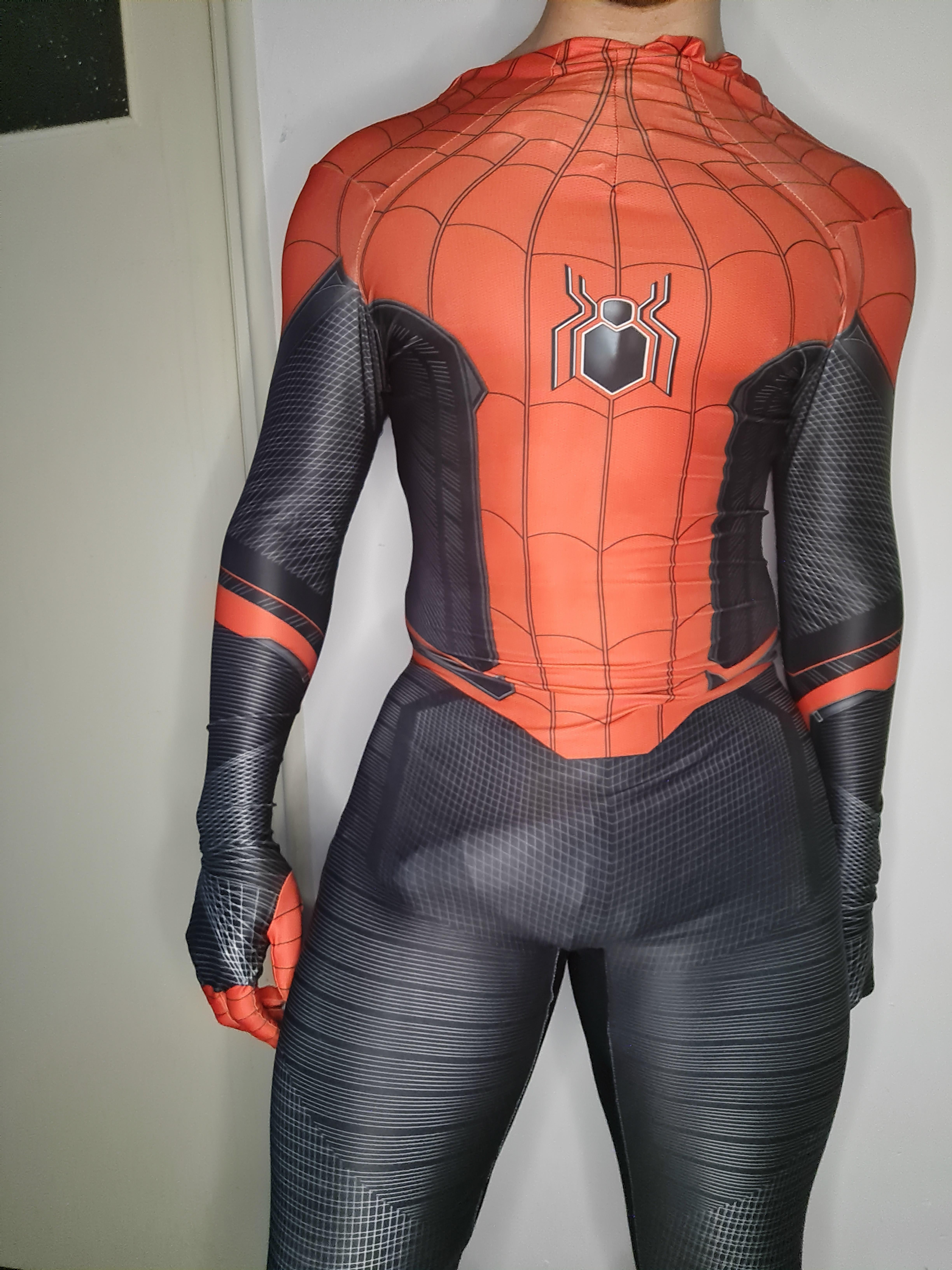 Does this outfit make my bulge look fat 😳 | Scrolller