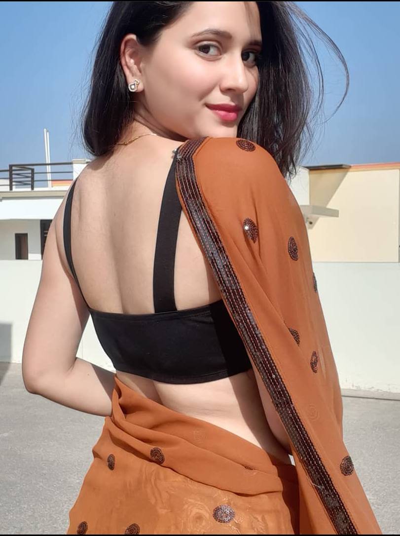 Dolly Jalan | Scrolller