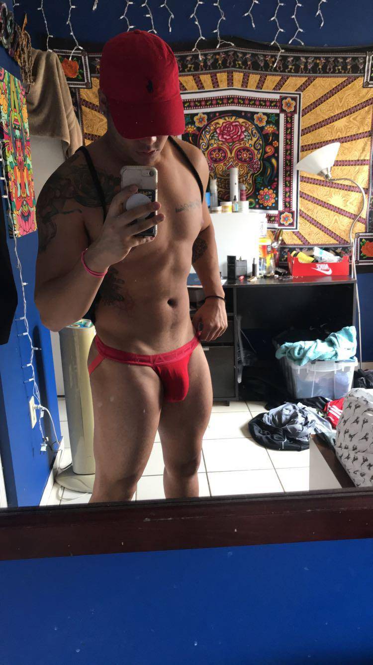 Hey ya’ll | Scrolller