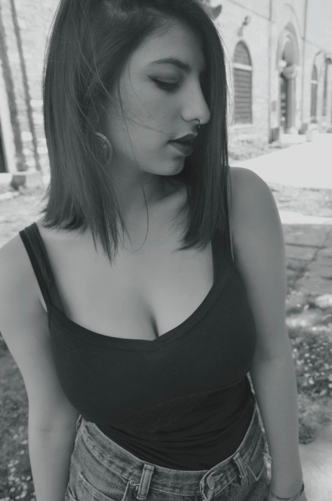 Don’t look away | Scrolller