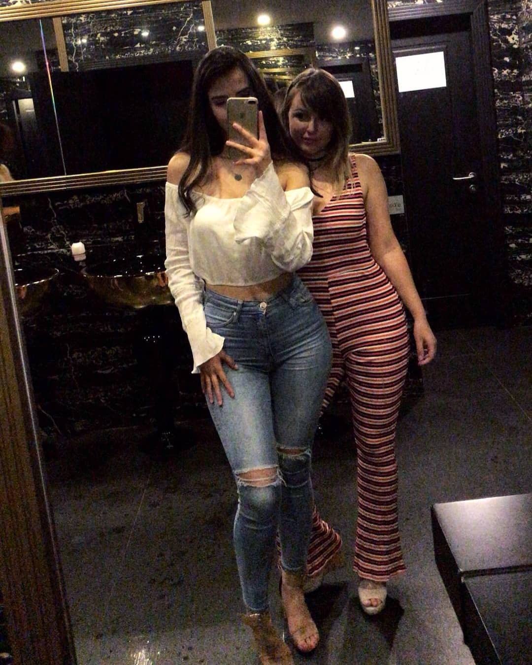 Dona und ihre Cousine | Scrolller