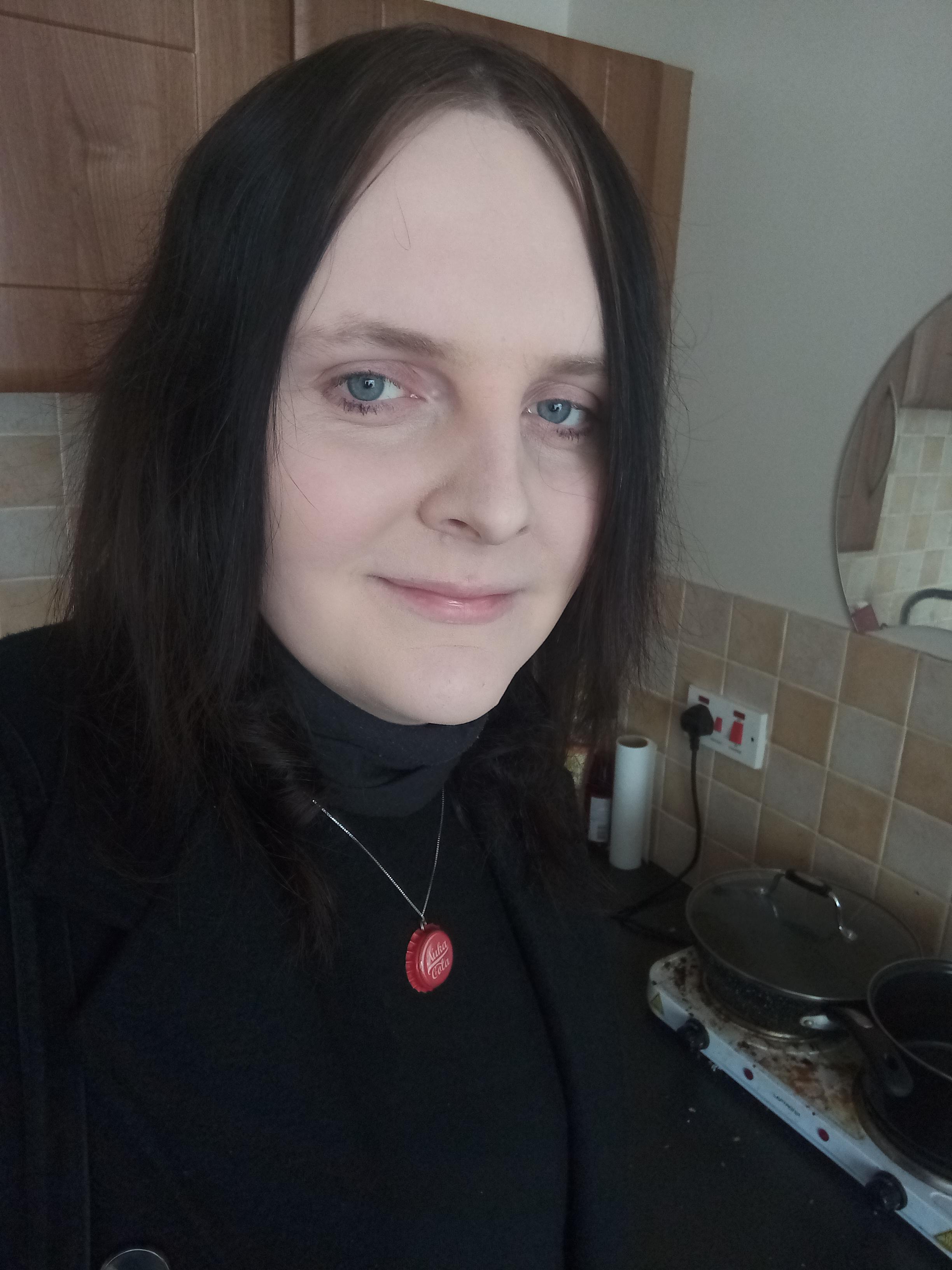 Don't really wear lip-liner anymore due to face coverings but I still think I look pretty cute 😘 ...